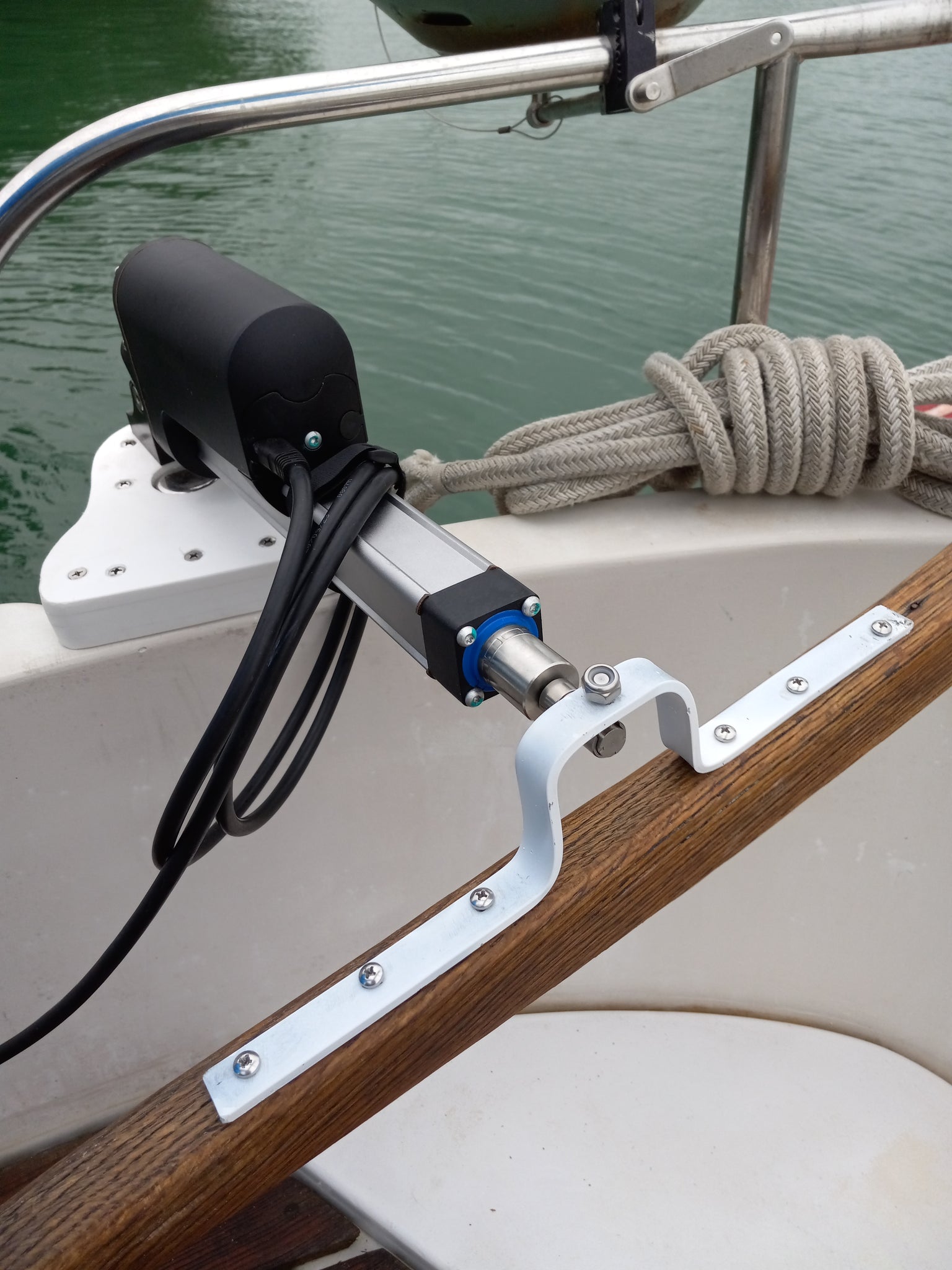 PA8 Pelagic Autopilot System for Heavy Tiller Steered Vessels - In sto ...